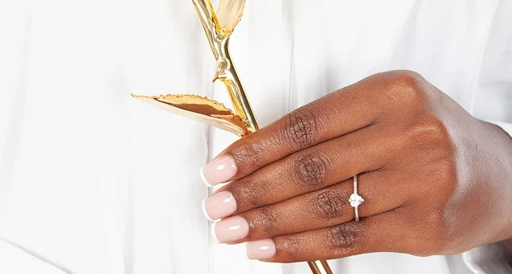 Gold Roses: A Symbol of Luxury and Lasting Love - Goldgenie Official Blog